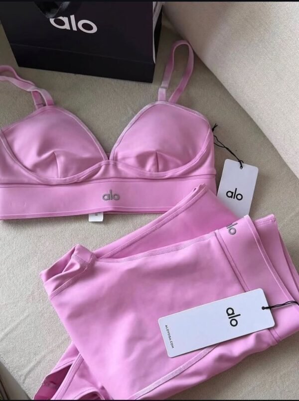 ALO YOGA CLOTHING PALLET - Wholesale Pallet Sourcing